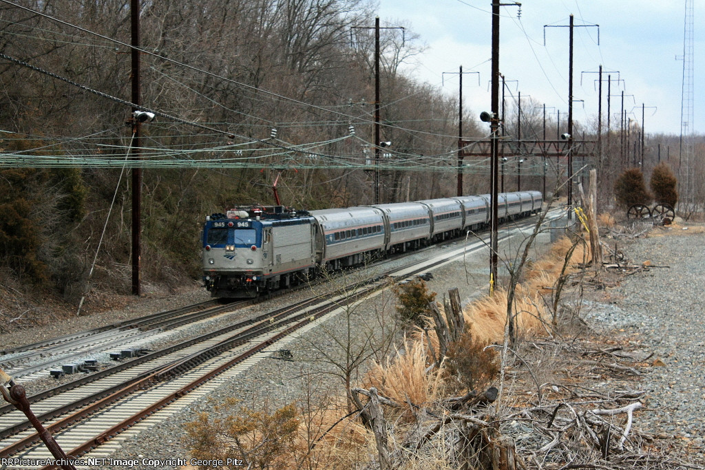 Amtrak train 125(28)